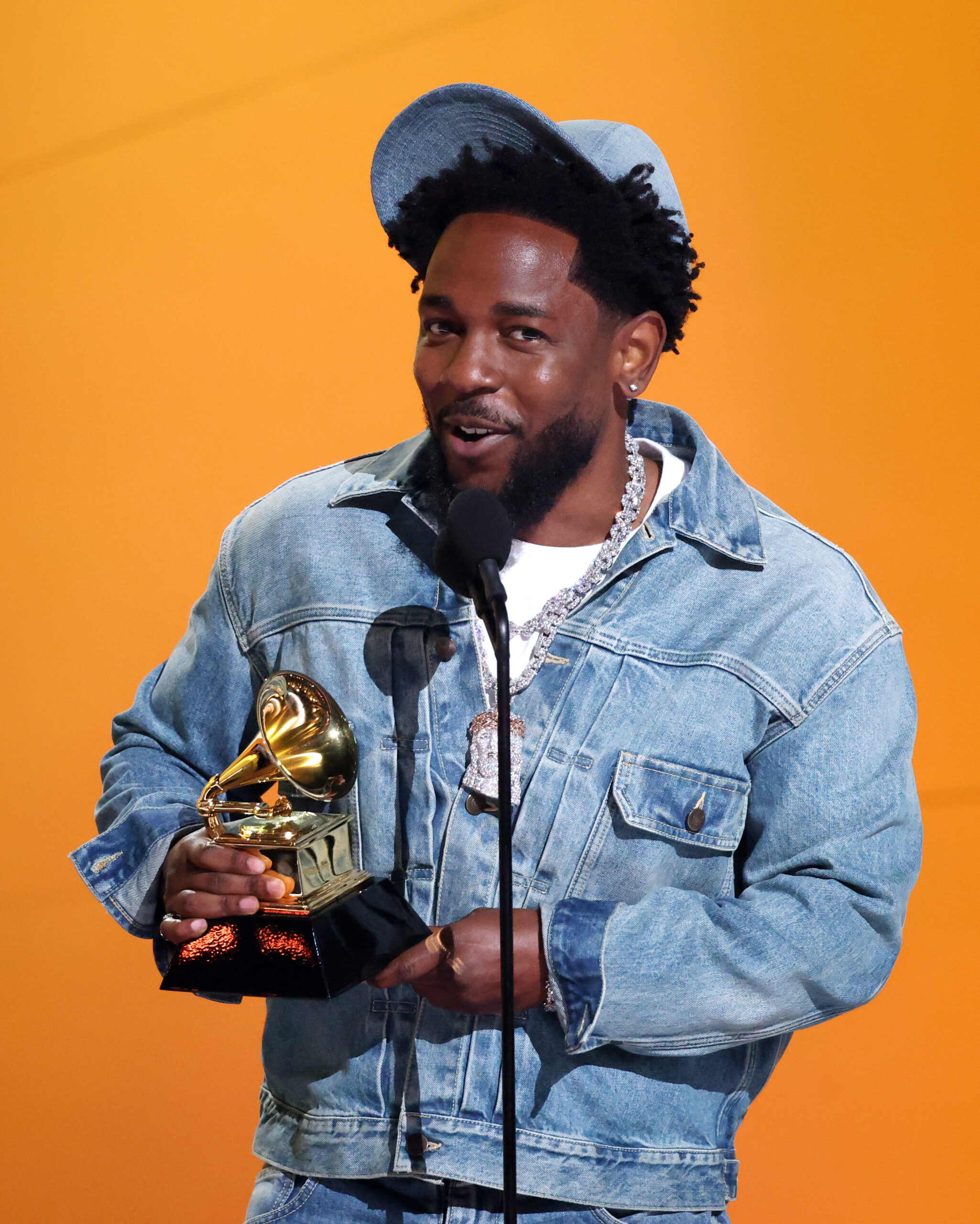 Respect the Art Form: Kendrick Lamar's Whopping 5 Grammys - MIC DROP MUSIC