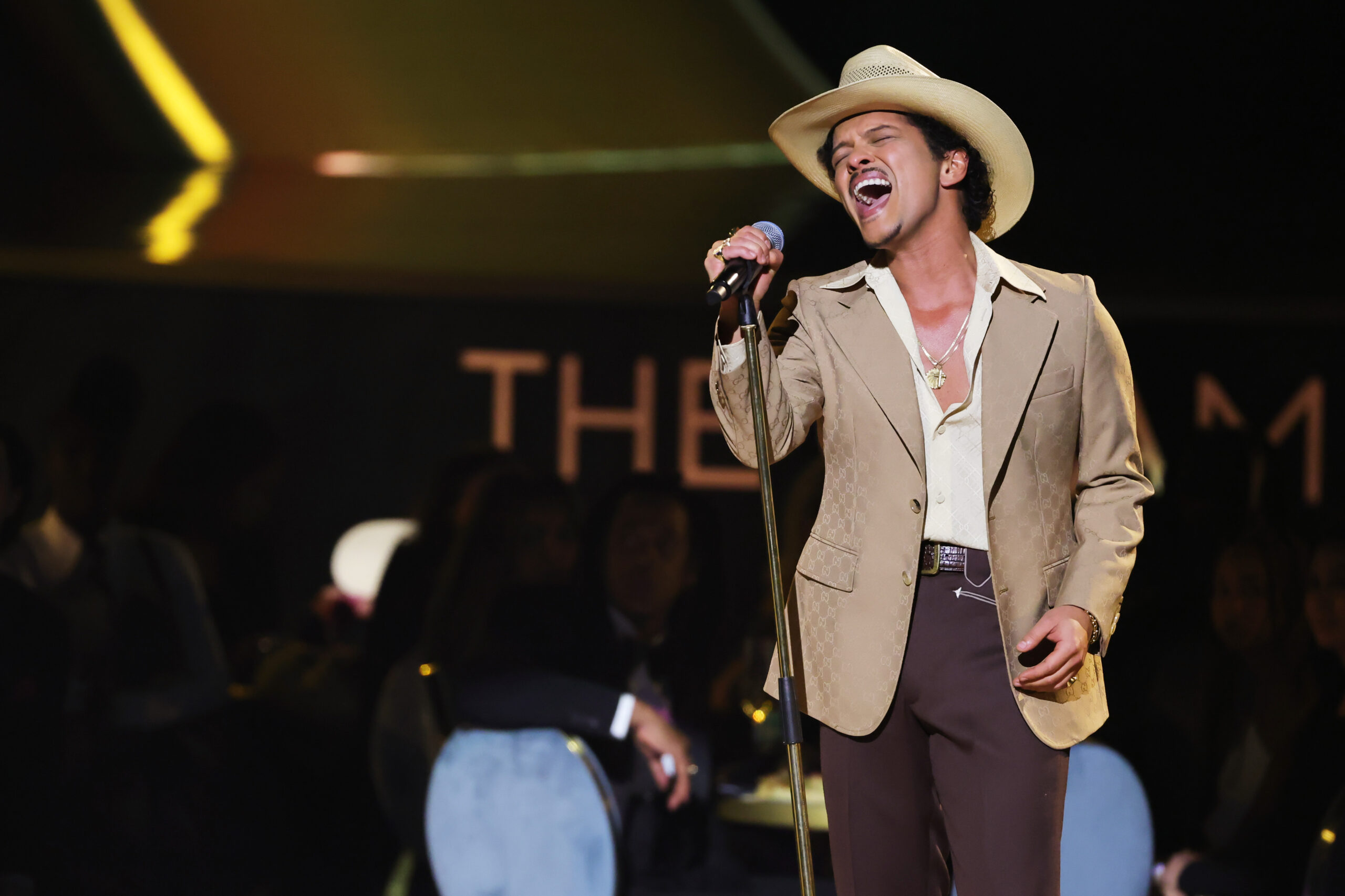Bruno Mars Announces The Romantic - MIC DROP MUSIC